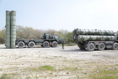 Russia conducts tests of anti-aircraft missile systems