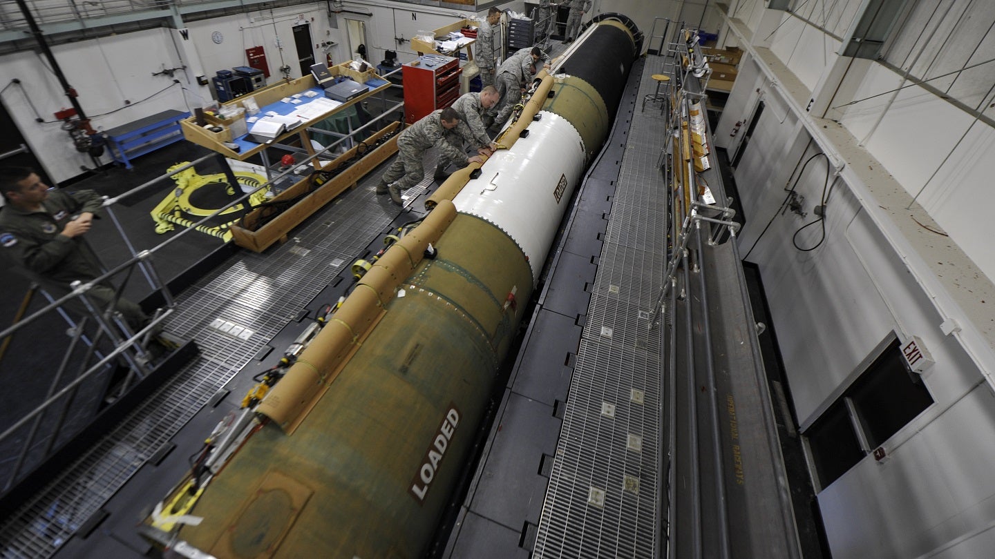 Lockheed Martin nets $1bn deal for new US ICBM re-entry vehicle ...