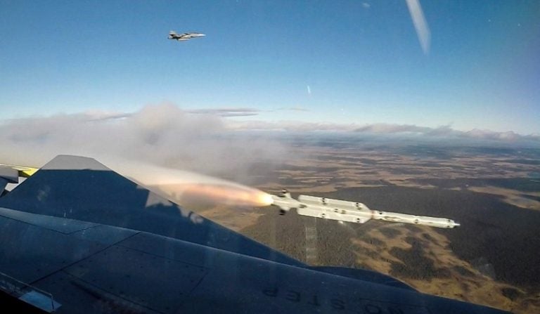 KF-21 Boromae fighter fires IRIS-T missile for first time - Airforce ...