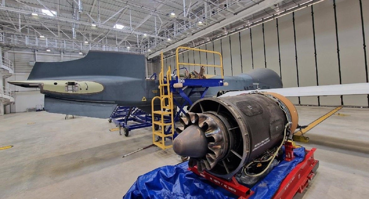 NISRF RQ-4D engine gets replaced after five years service - Airforce ...